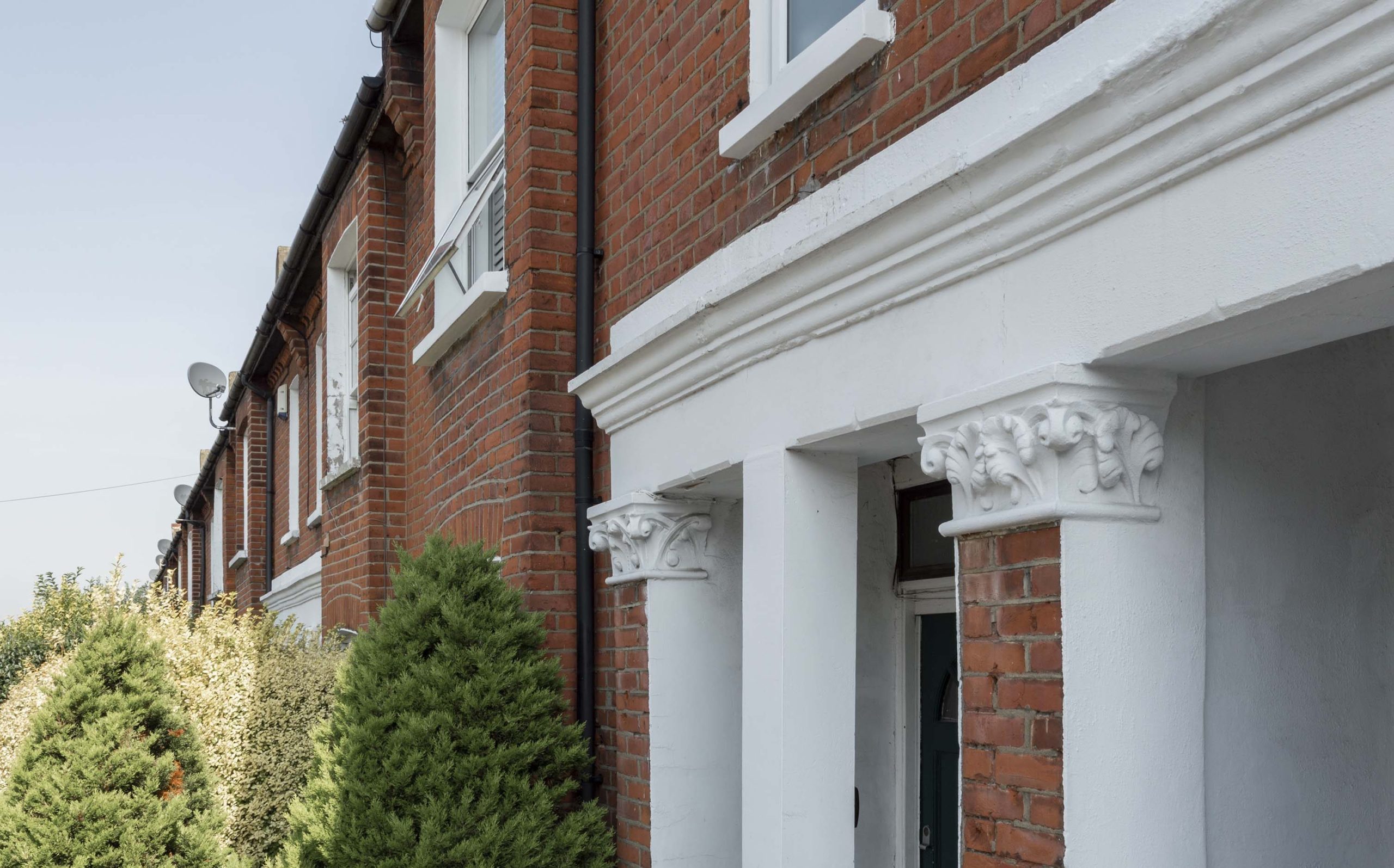 Identifying a historic building and why only some are listed